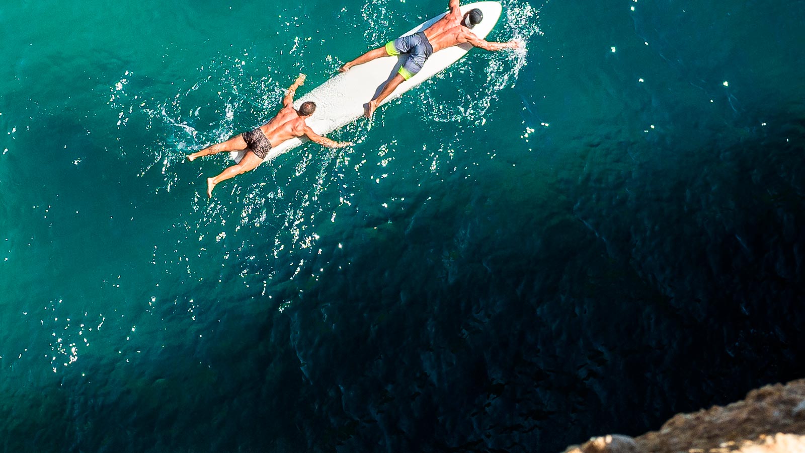 17 Reasons Surfing Is The Most Badass Sport In The World - BadBoy Demo